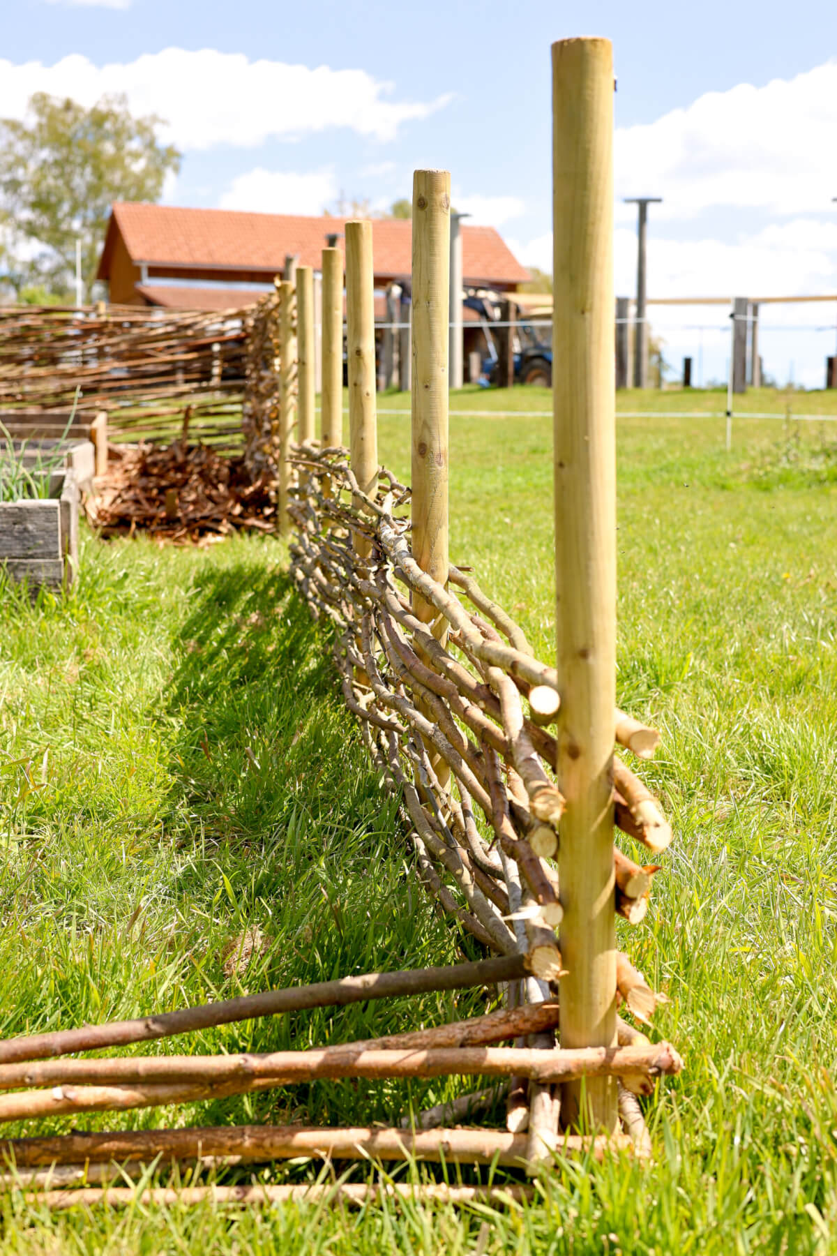How to Make a Wattle Fence with Natural Branches - Free to Flower