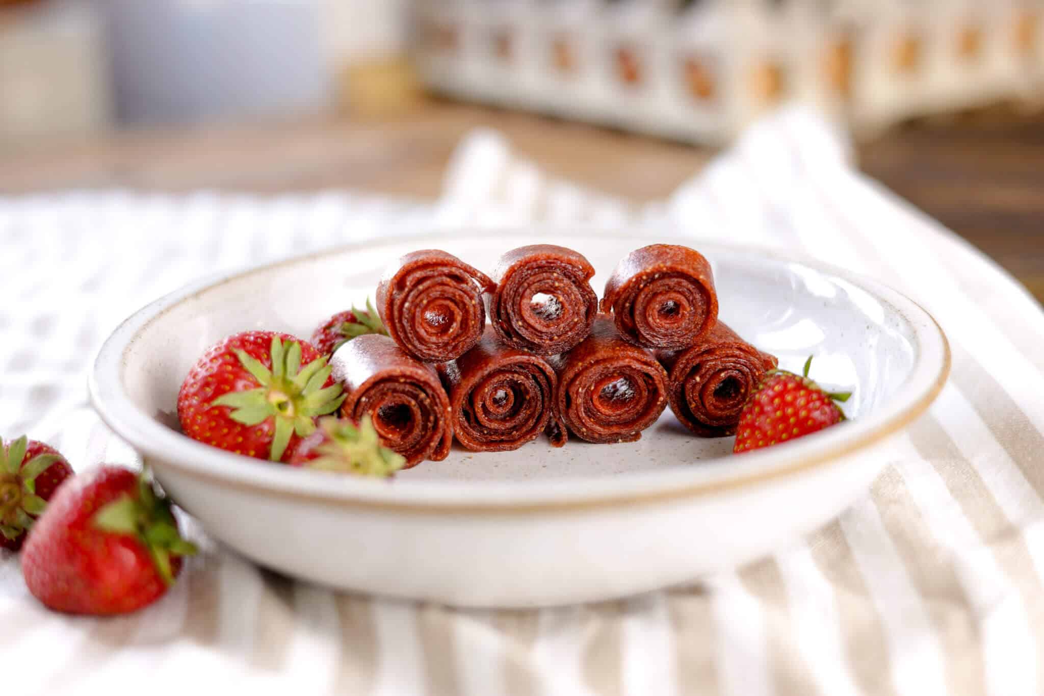 Homemade Strawberry Fruit Snacks Leather Roll-Ups Recipe - Free to Flower